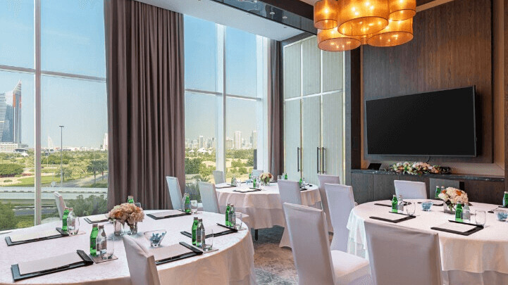 Taj Jumeirah Lakes Towers, Dubai Holidays – Discover Luxury