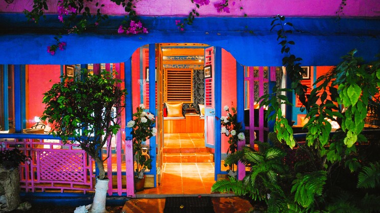Half Moon Blue 2026/2027 – Hotel