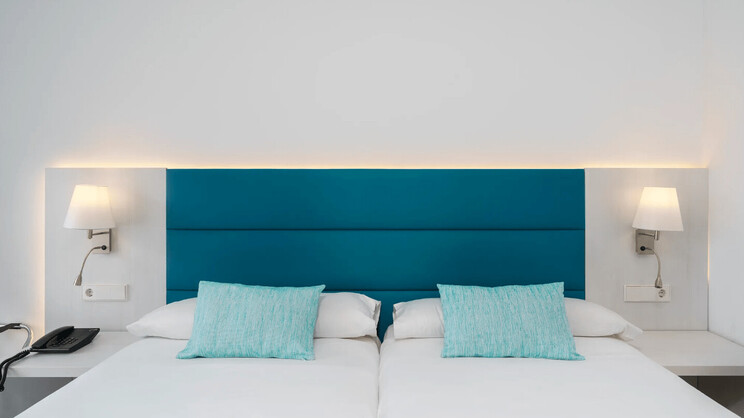 Alua Leo, Can Pastilla, Majorca, Destination2