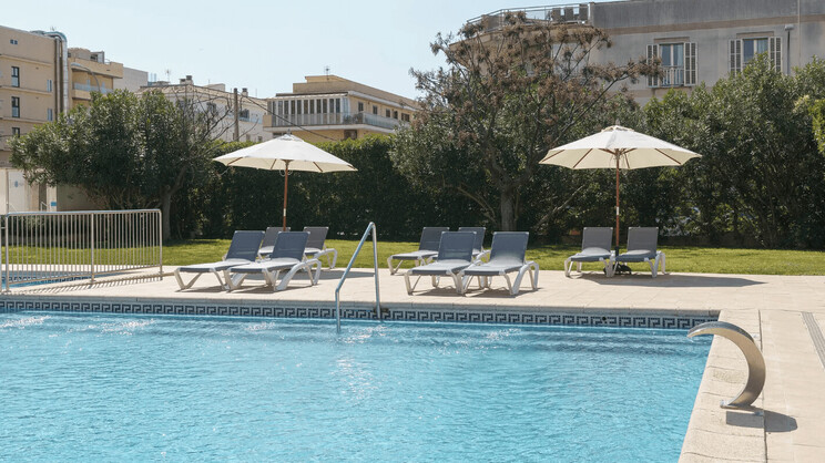 Alua Leo, Can Pastilla, Majorca, Destination2