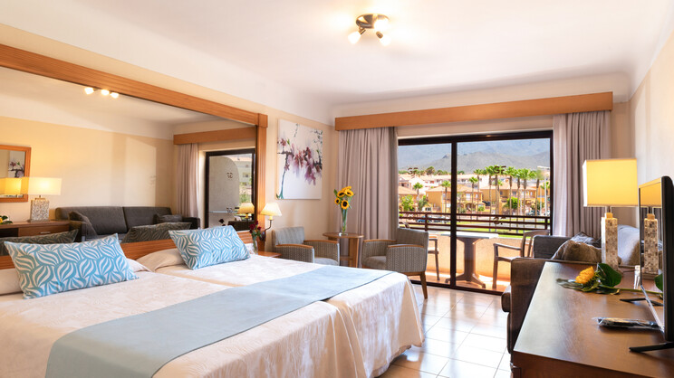 GF Fañabé, Tenerife Holidays – Great Deals Available With Destination2