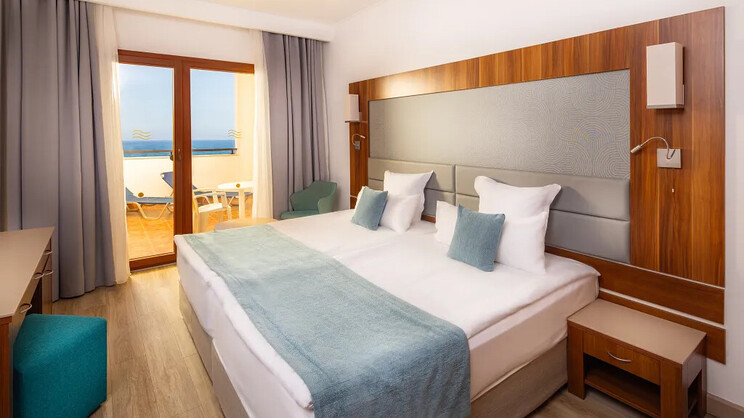 Alua Helios Bay 2026/2027 – Hotel