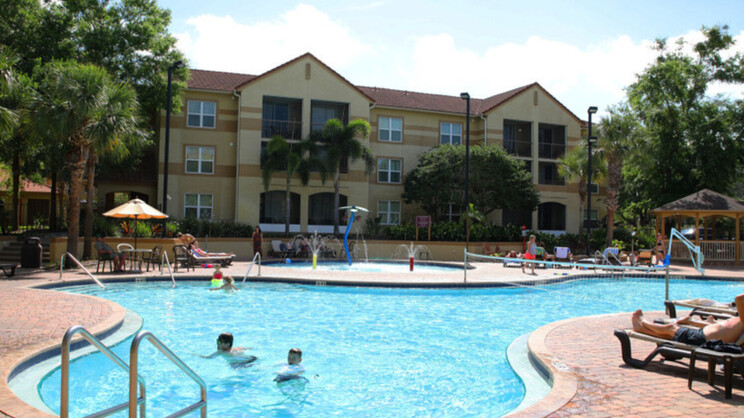 Blue Tree Resort, Florida Holidays, Destination2.co.uk.