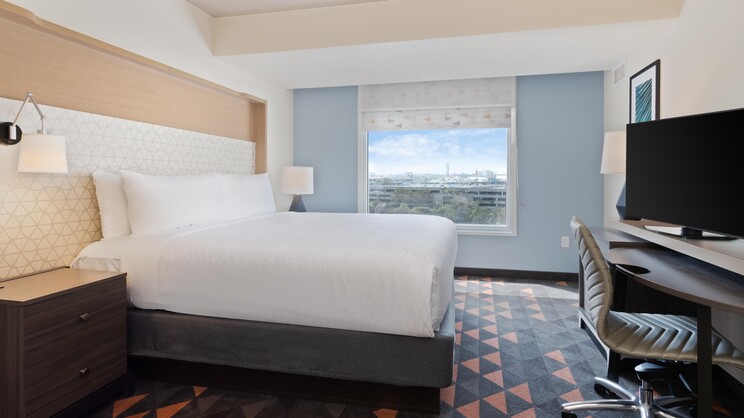 Holiday Inn and Suites Across from Universal Orlando, USA