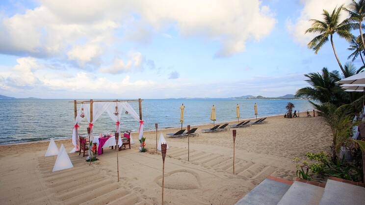 Samui Buri Beach Resort : Destination2 Holidays